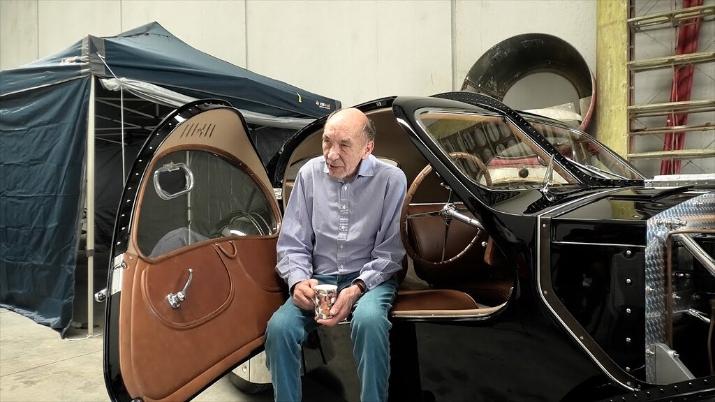 Ivan Dutton comes to Napier, NZ - Free Parking - LotusElan.net