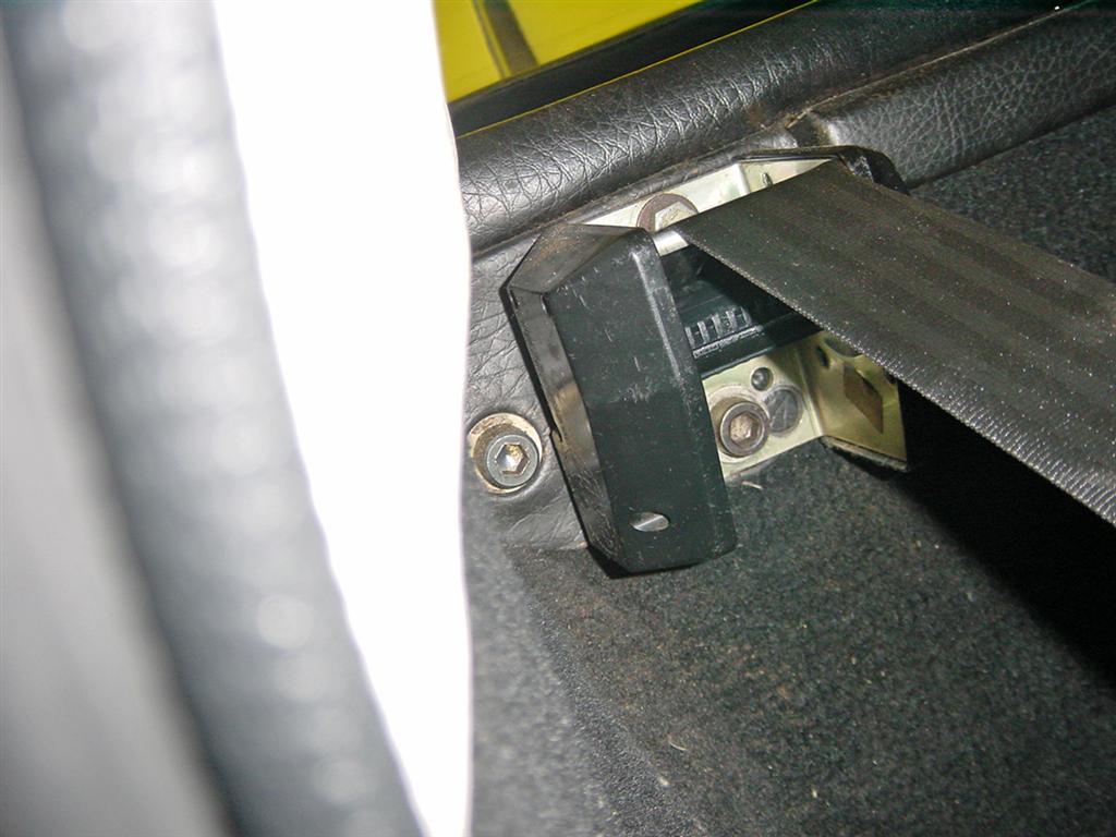 Inertia reel seat belts - Elan Discussions - LotusElan.net