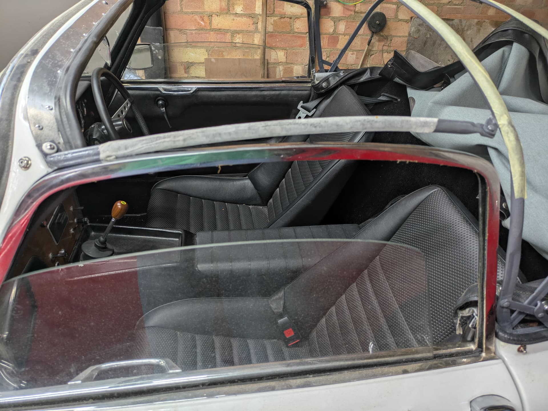 Hood frame height - Elan Discussions - LotusElan.net